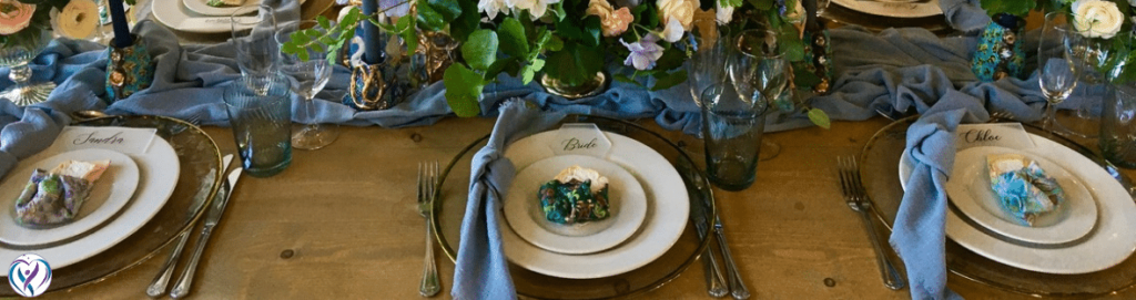 The Advantage of Charger Plates - When and How to Use Them | Fabulous ...